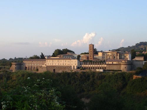 Grottaferrata y su abadía, a las afueras de Roma : Sobre Roma